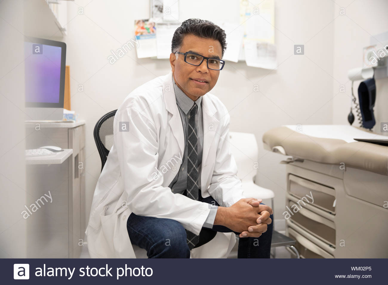 Man exam room hi-res stock photography and images - Alamy