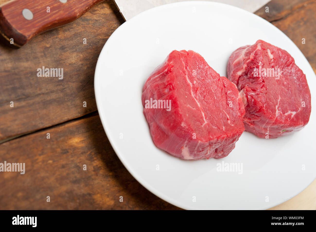 Raw filet mignon hi-res stock photography and images - Alamy