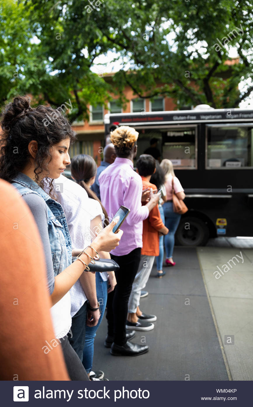Waiting queue hi-res stock photography and images - Alamy