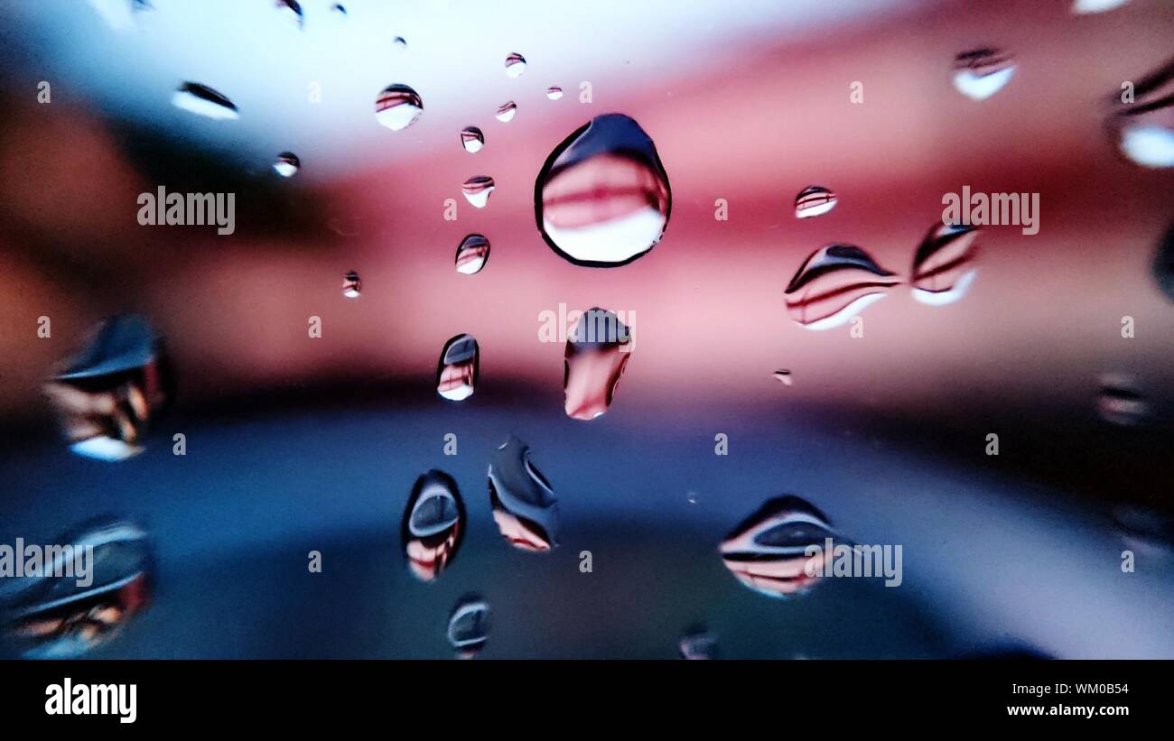 Rainy water window hi-res stock photography and images - Alamy