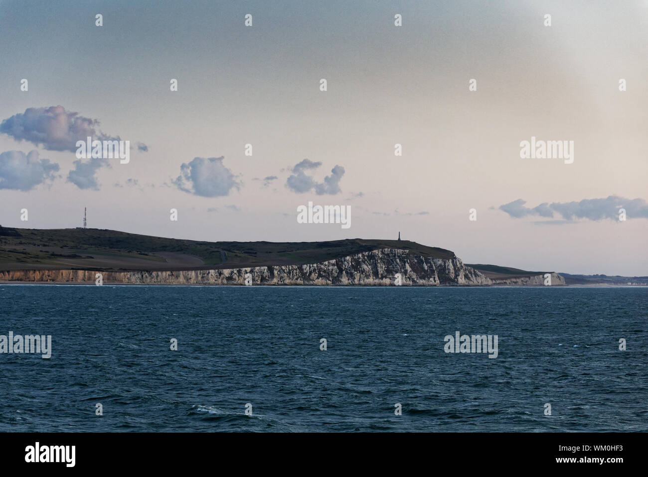 Cliffs of calais hi-res stock photography and images - Alamy