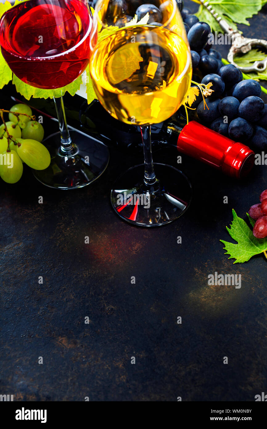 Wine and grape Stock Photo - Alamy