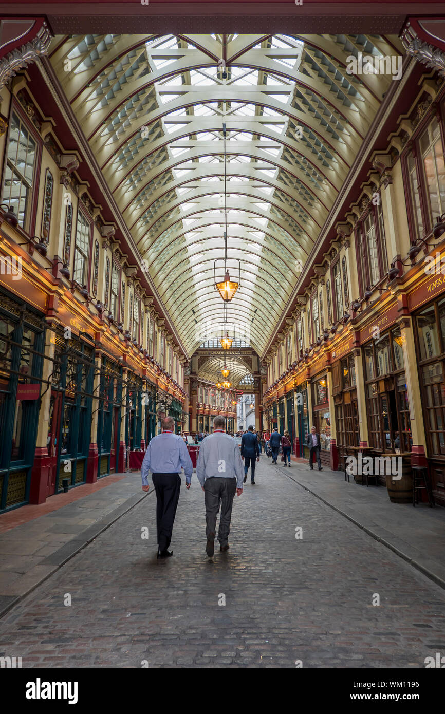 Victorian roof hi-res stock photography and images - Alamy
