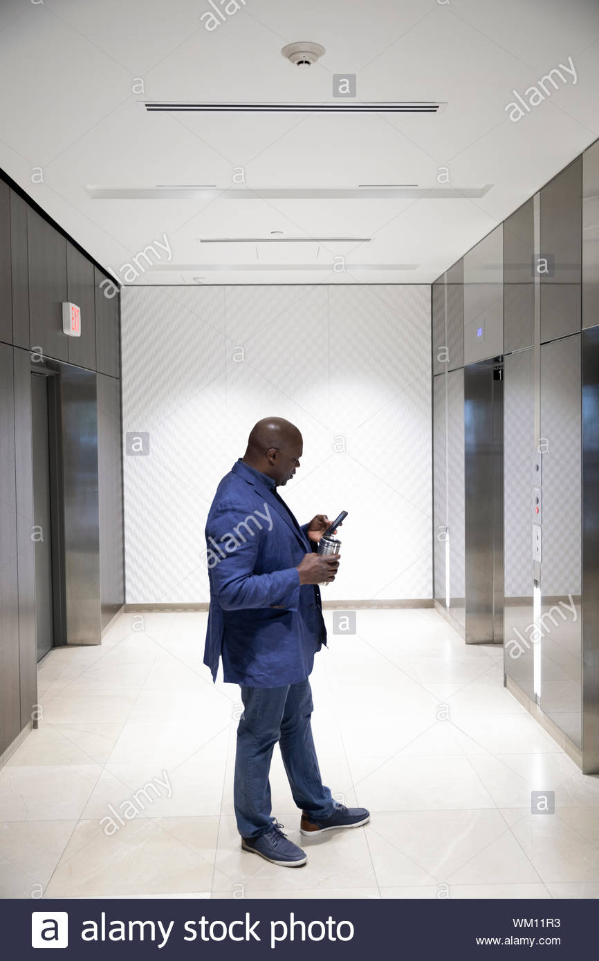 Using elevator hi-res stock photography and images - Alamy