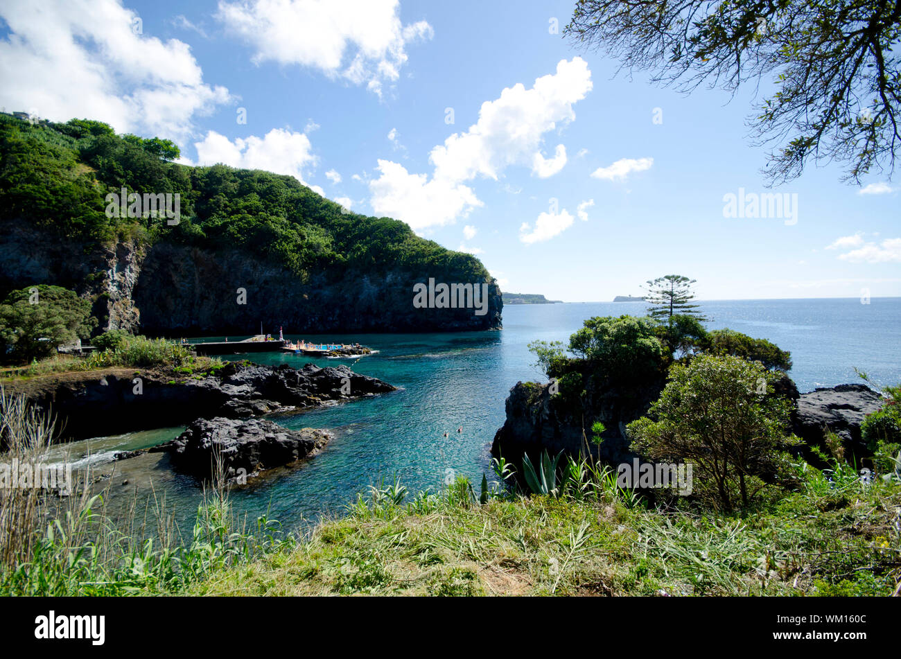 Cliff green hi-res stock photography and images - Alamy