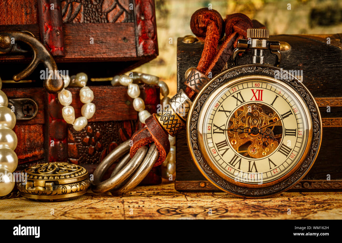 Vintage Antique pocket watch. Vintage grunge still life Stock Photo - Alamy