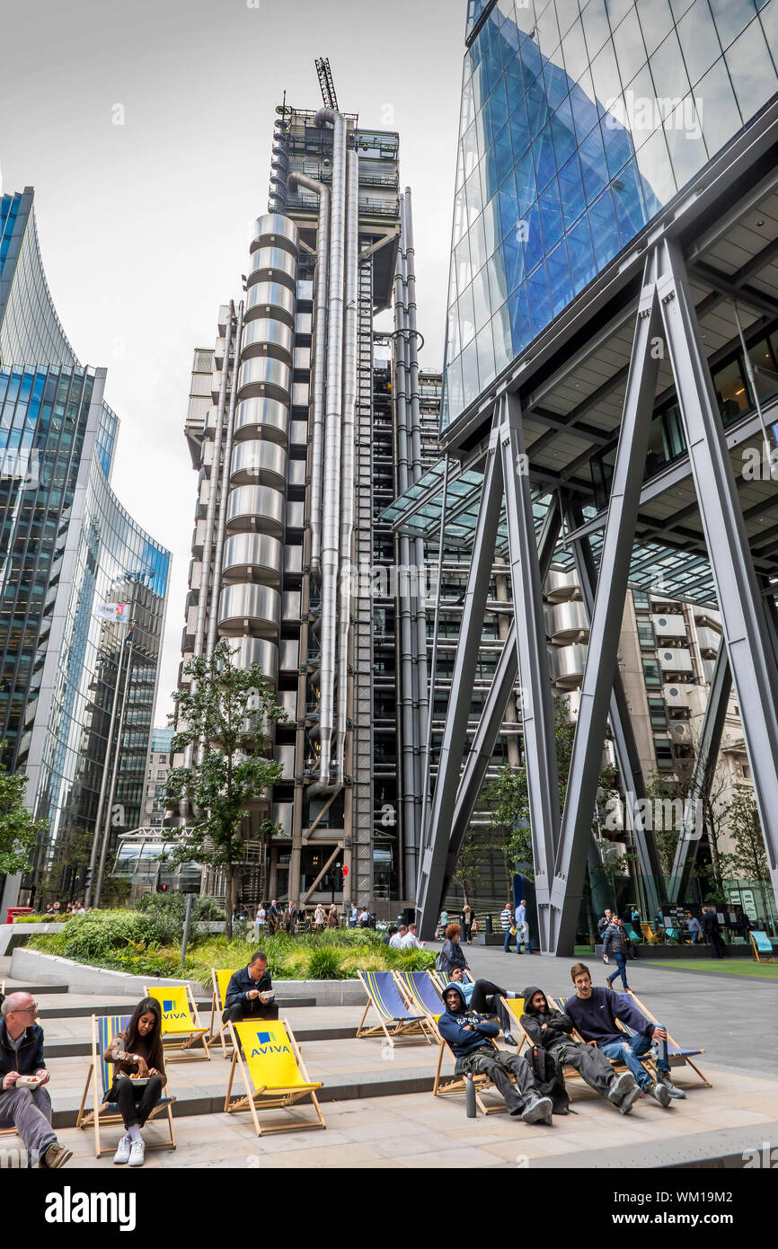 The Lloyd's Building,insurance institution,Lloyd's of London and the ...