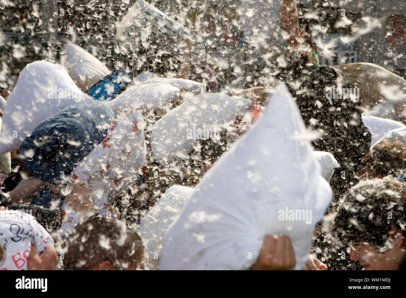 Fight pillow hi-res stock photography and images - Alamy