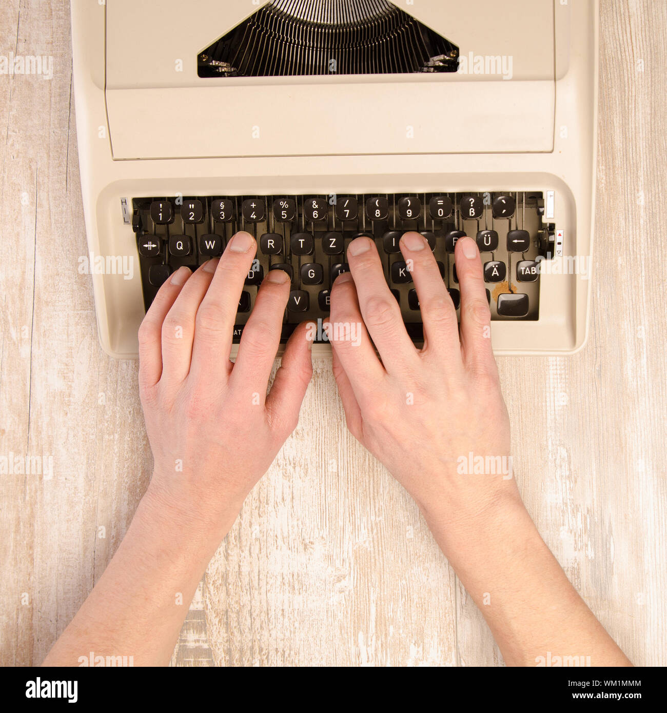 Person using typewriter hi-res stock photography and images - Alamy