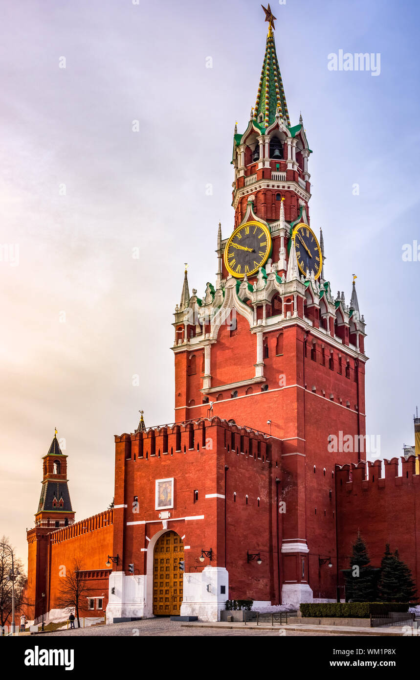 Beautiful Spasskaya Tower and The Tsars Tower with Kremlin walls in ...
