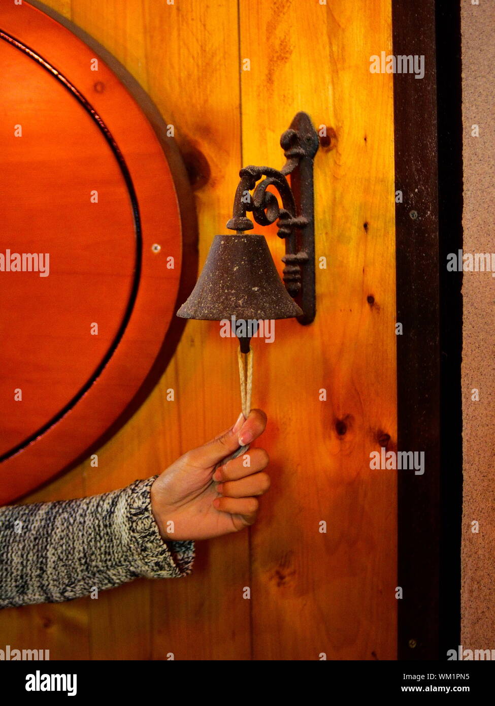 Ringing bell hi-res stock photography and images - Alamy