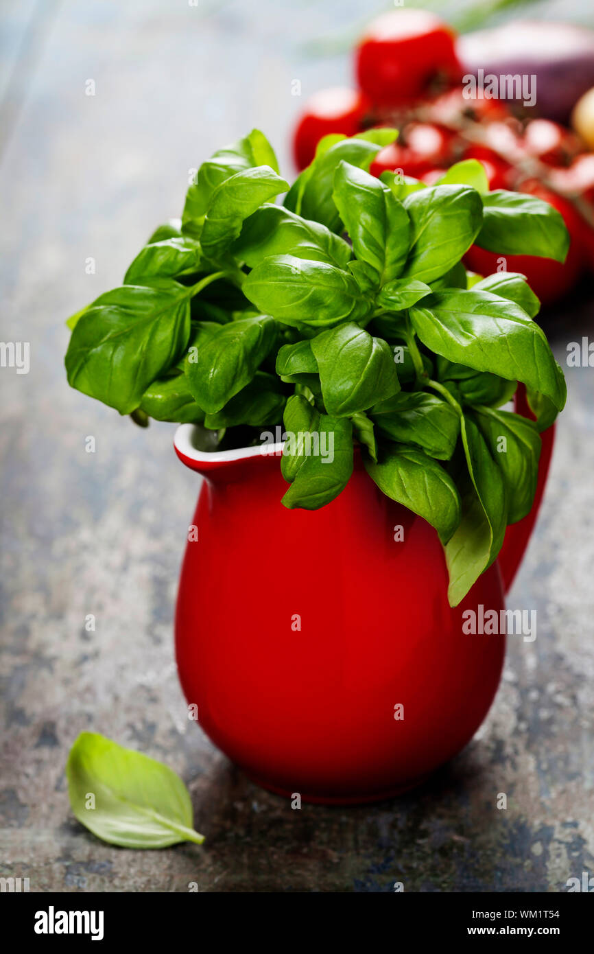Basilic hi-res stock photography and images - Alamy