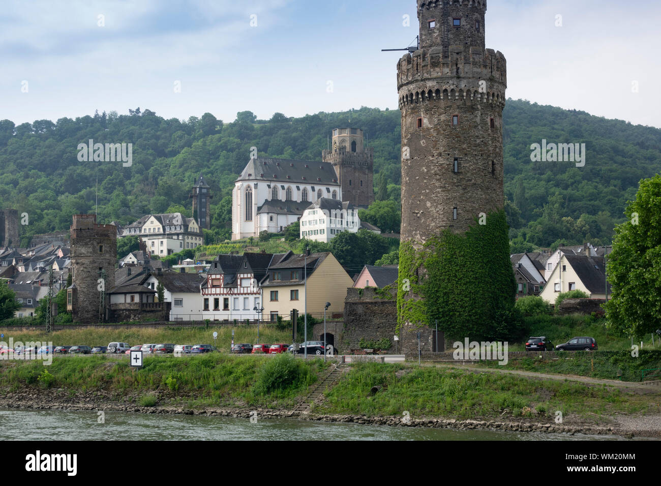 St Martin’s Church and Ochsenturm, Oberwesel am Rhein, River Rhine ...