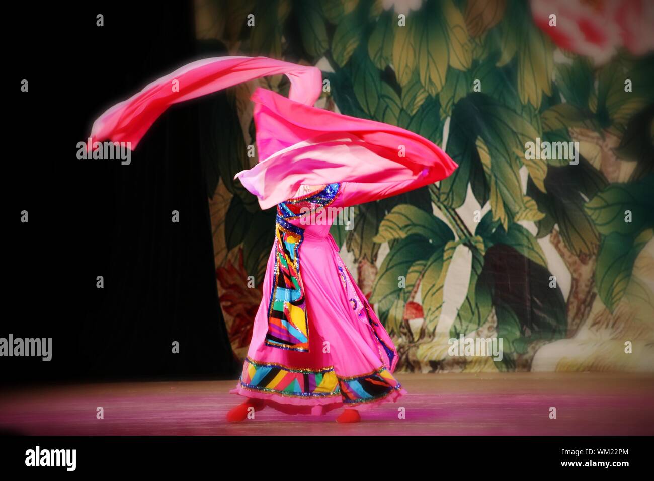 Stage art and dance hi-res stock photography and images - Alamy