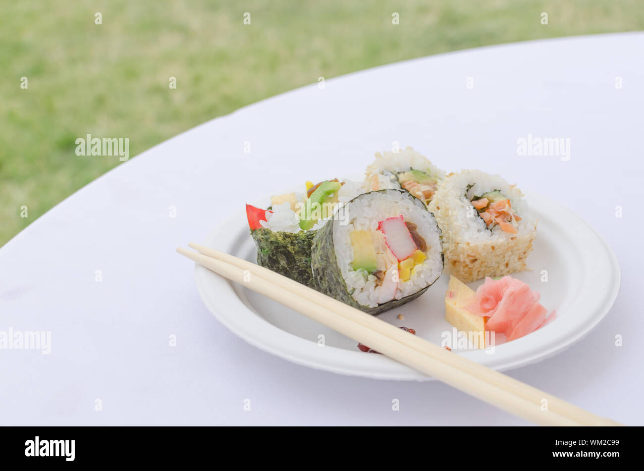 Futo maki, Dashimaki, Philadelphia uramaki Stock Photo - Alamy