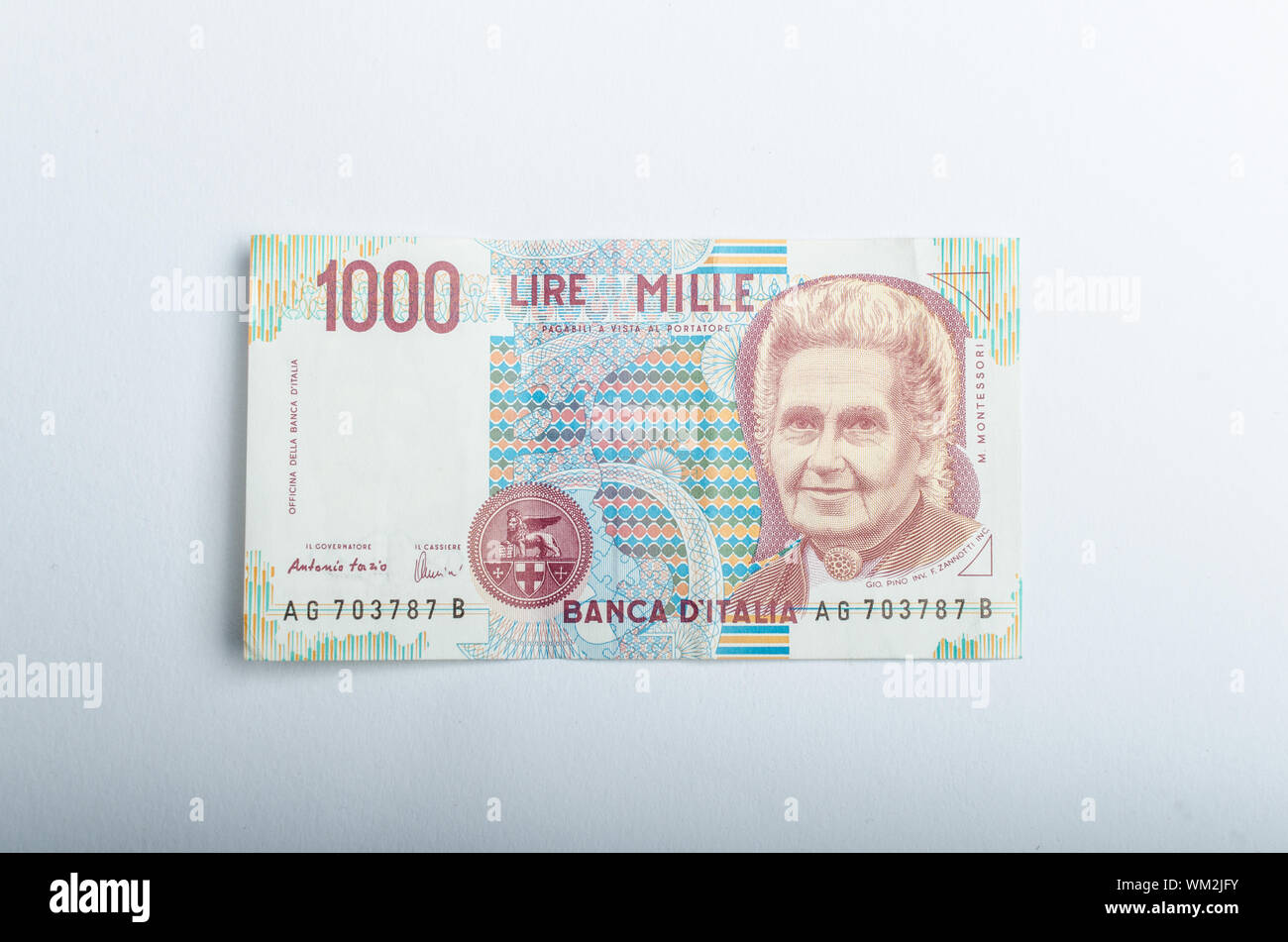 Old Italian banknotes, money background, all real money Stock Photo - Alamy
