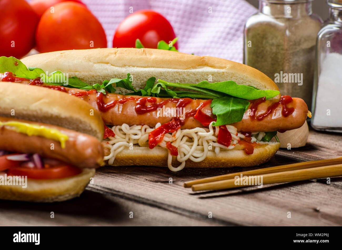 Red hot dogs hi-res stock photography and images - Alamy