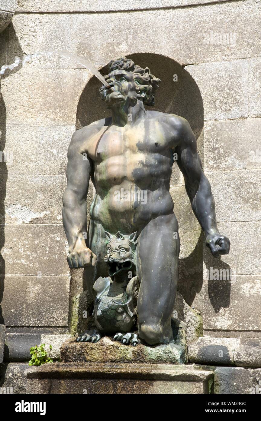 classic statue at a park next to dublin Stock Photo - Alamy