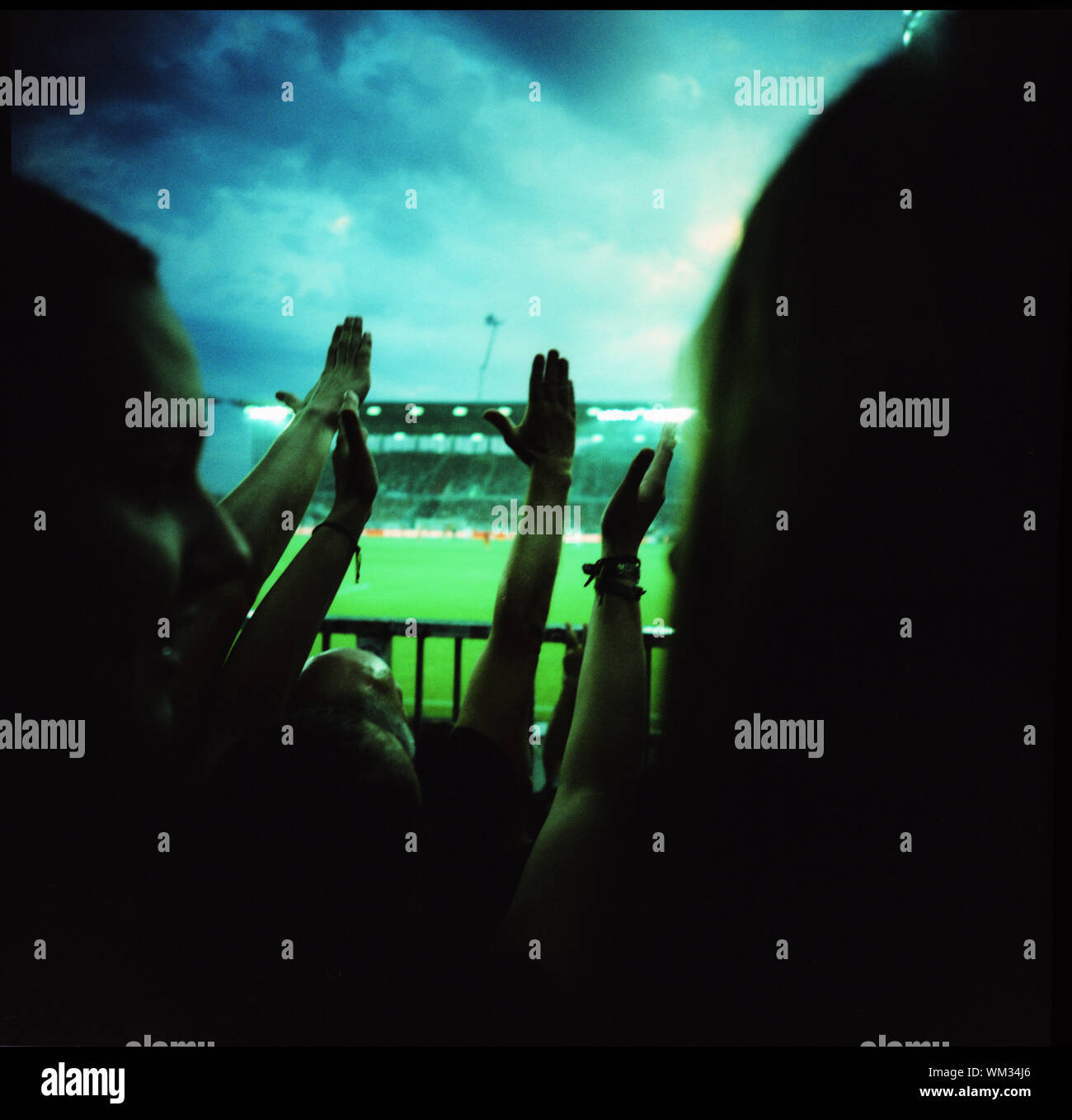Soccer stadium night hi-res stock photography and images - Alamy