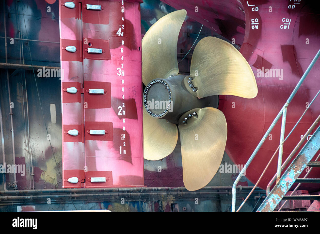 Propeller of ship hi-res stock photography and images - Alamy