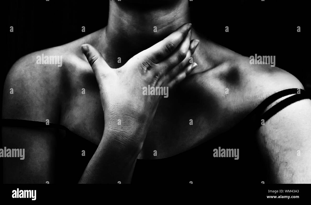 Throat close hi-res stock photography and images - Alamy