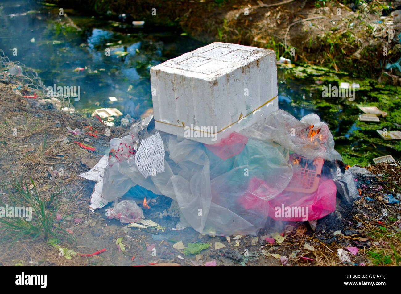 Garbage burning hi-res stock photography and images - Alamy