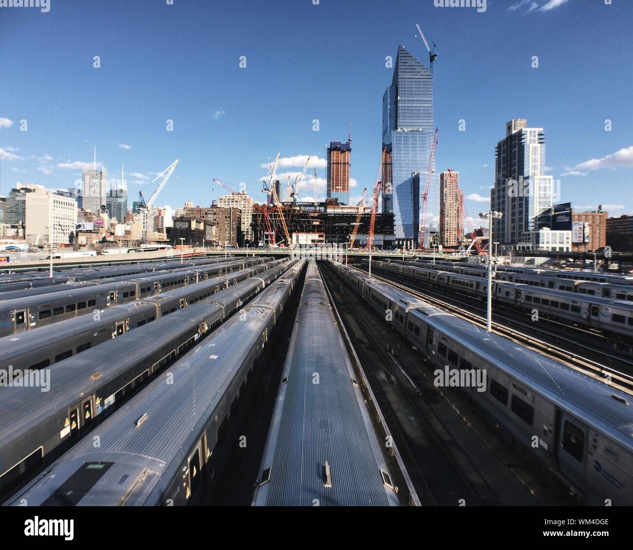 Tall trains hi-res stock photography and images - Alamy