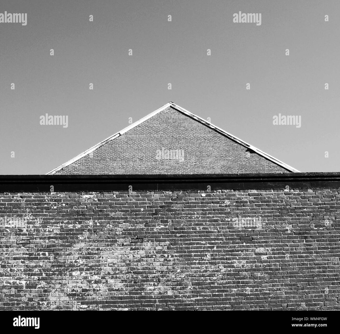 Surrounding house hi-res stock photography and images - Alamy