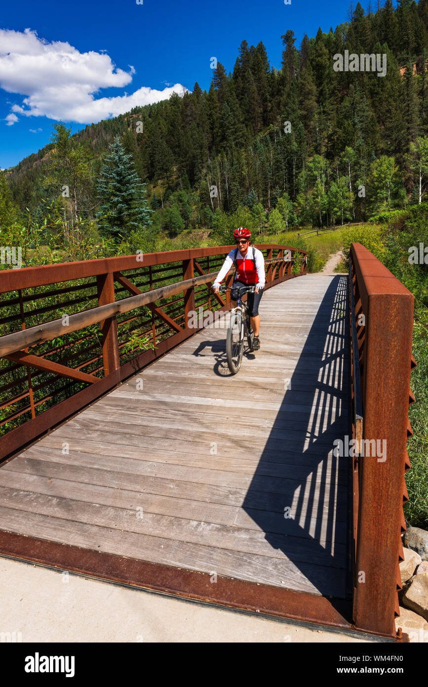 Biking galloping goose trail hi-res stock photography and images - Alamy