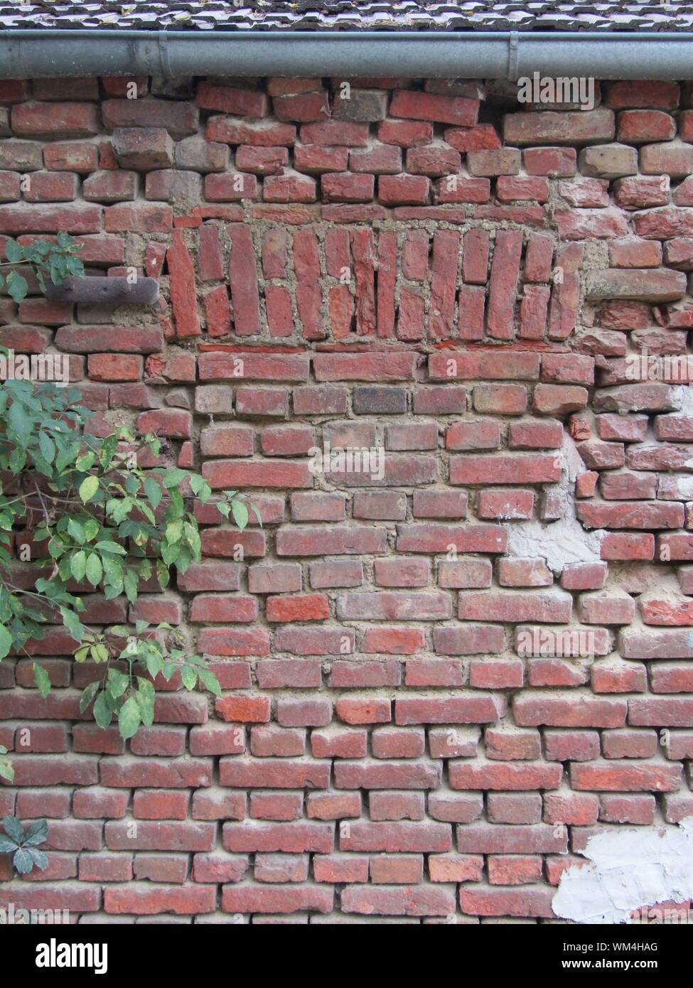 Exterior brick wall hi-res stock photography and images - Alamy