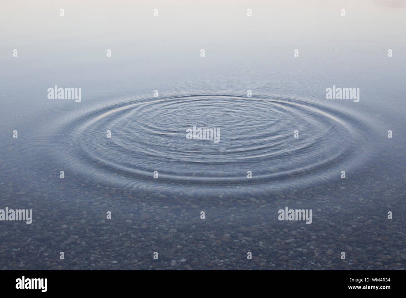 Circle ripple lake hi-res stock photography and images - Alamy