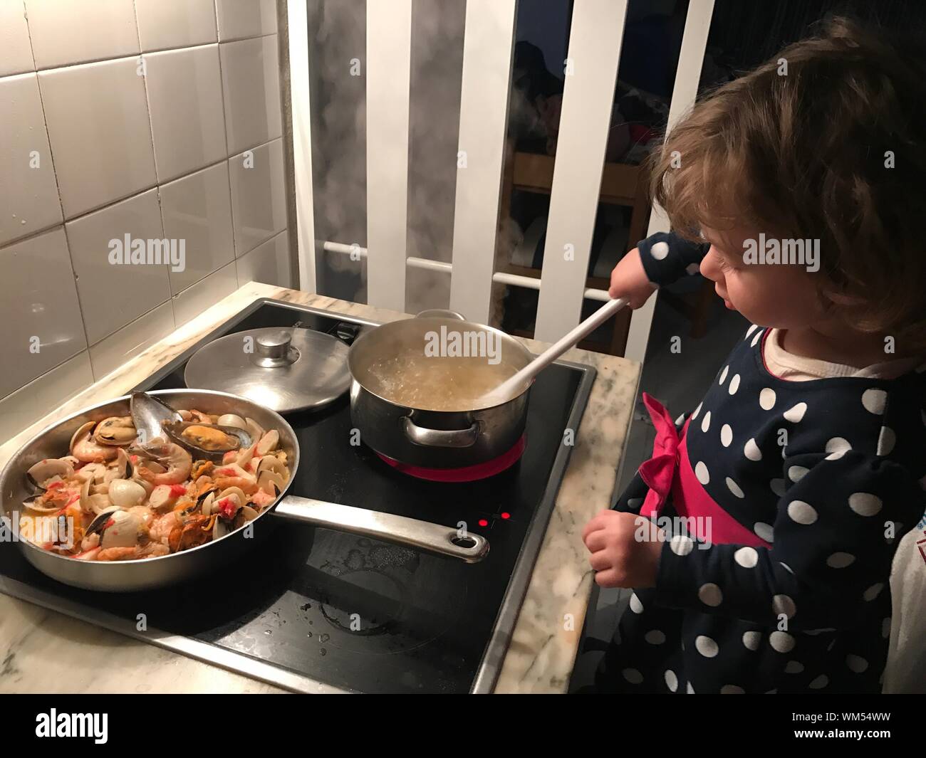 Induction kitchen hi-res stock photography and images - Alamy
