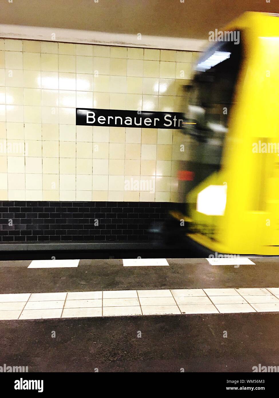 Subway train blur hi-res stock photography and images - Alamy