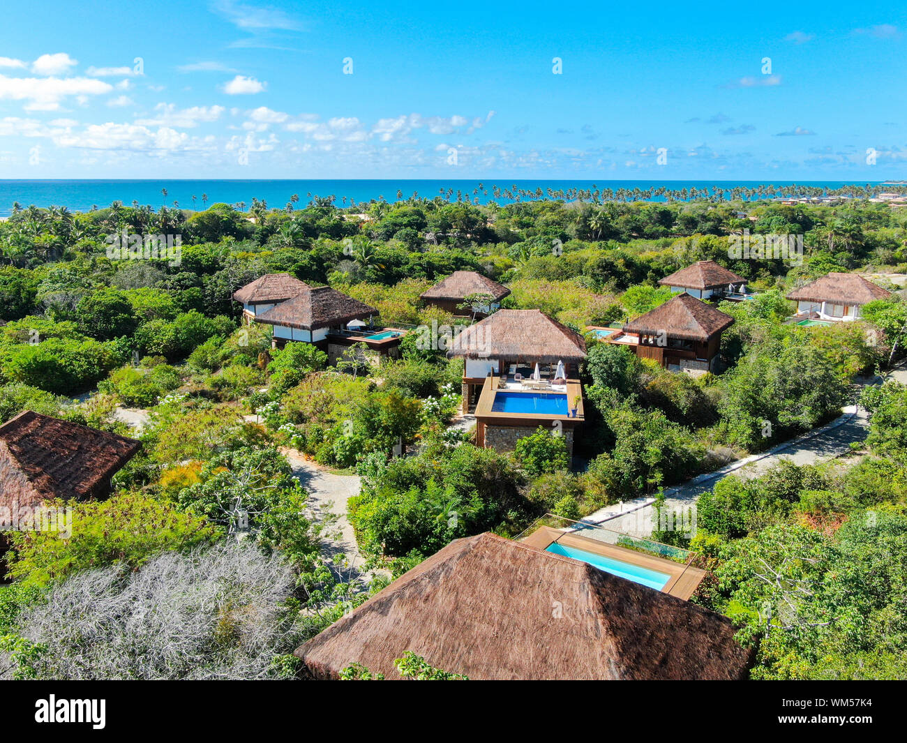 Mansion aerial luxury home private hi-res stock photography and images ...