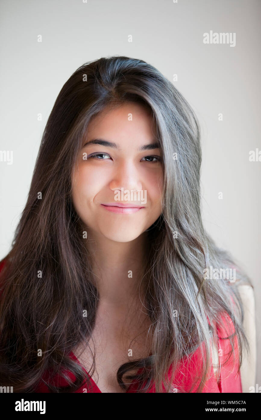 Asian teen girl hi-res stock photography and images - Alamy