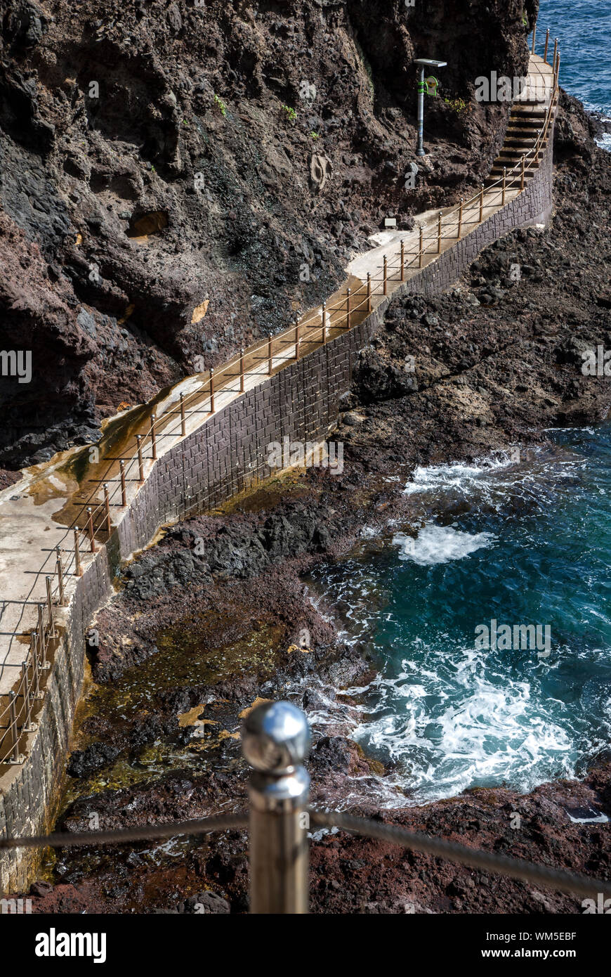 Cliff pathway hi-res stock photography and images - Alamy
