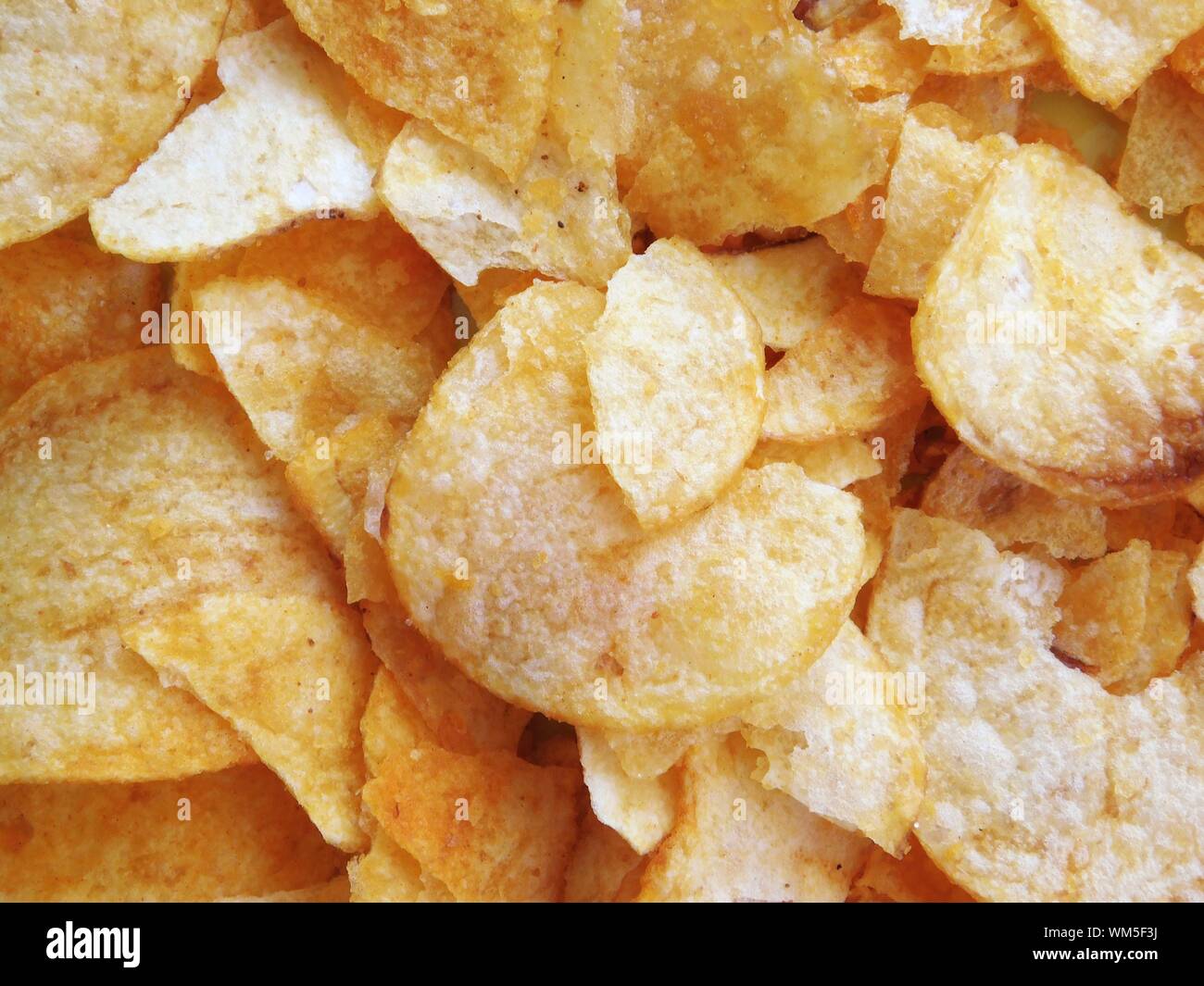 Potato wafer hi-res stock photography and images - Alamy