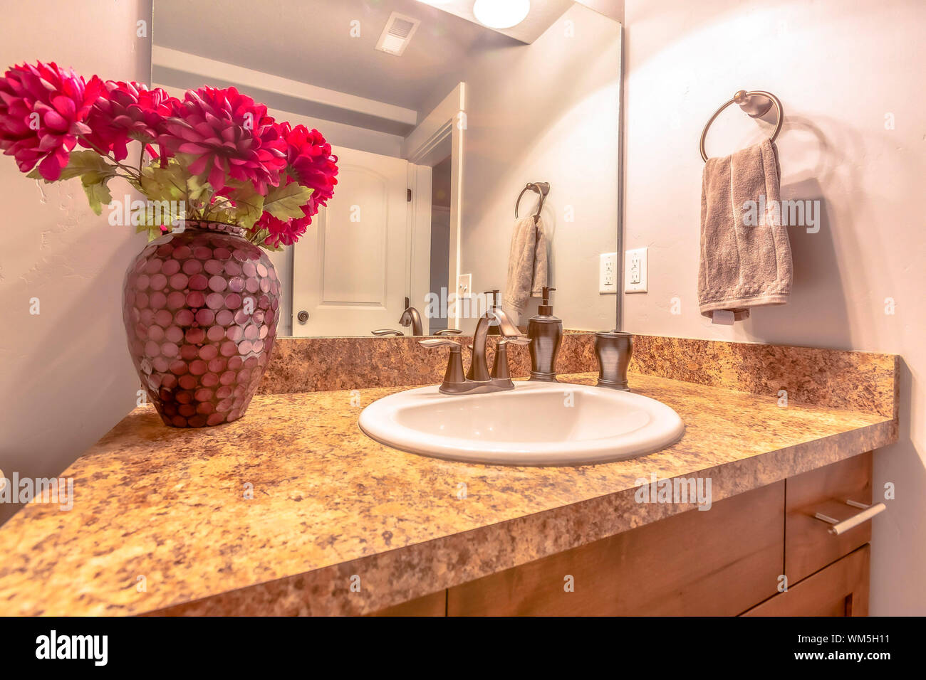 Bathroom counter close up hi-res stock photography and images - Alamy