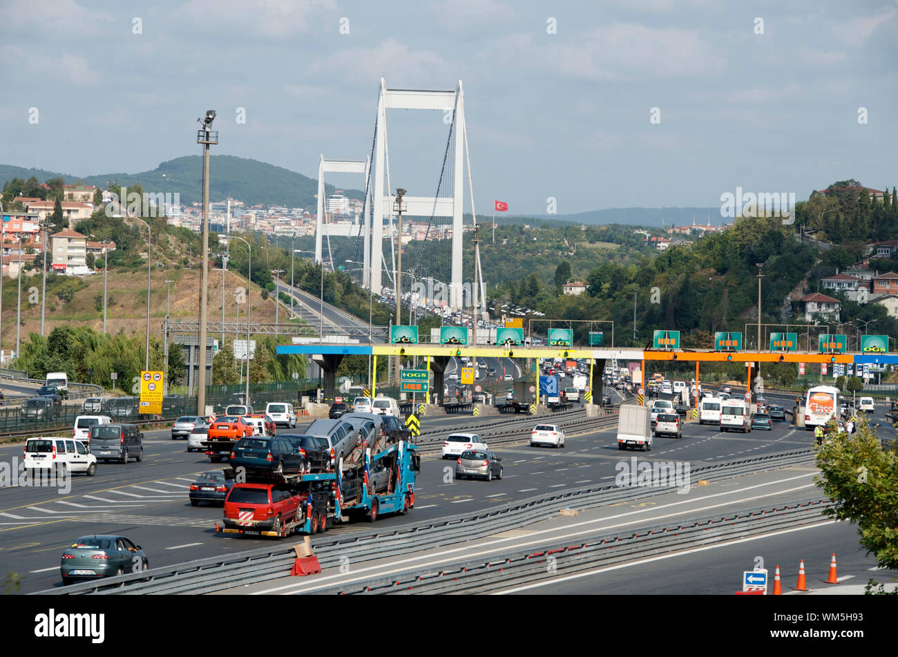 The Bosphorus Bridge in Istanbul separates Asia from Europe Stock Photo ...