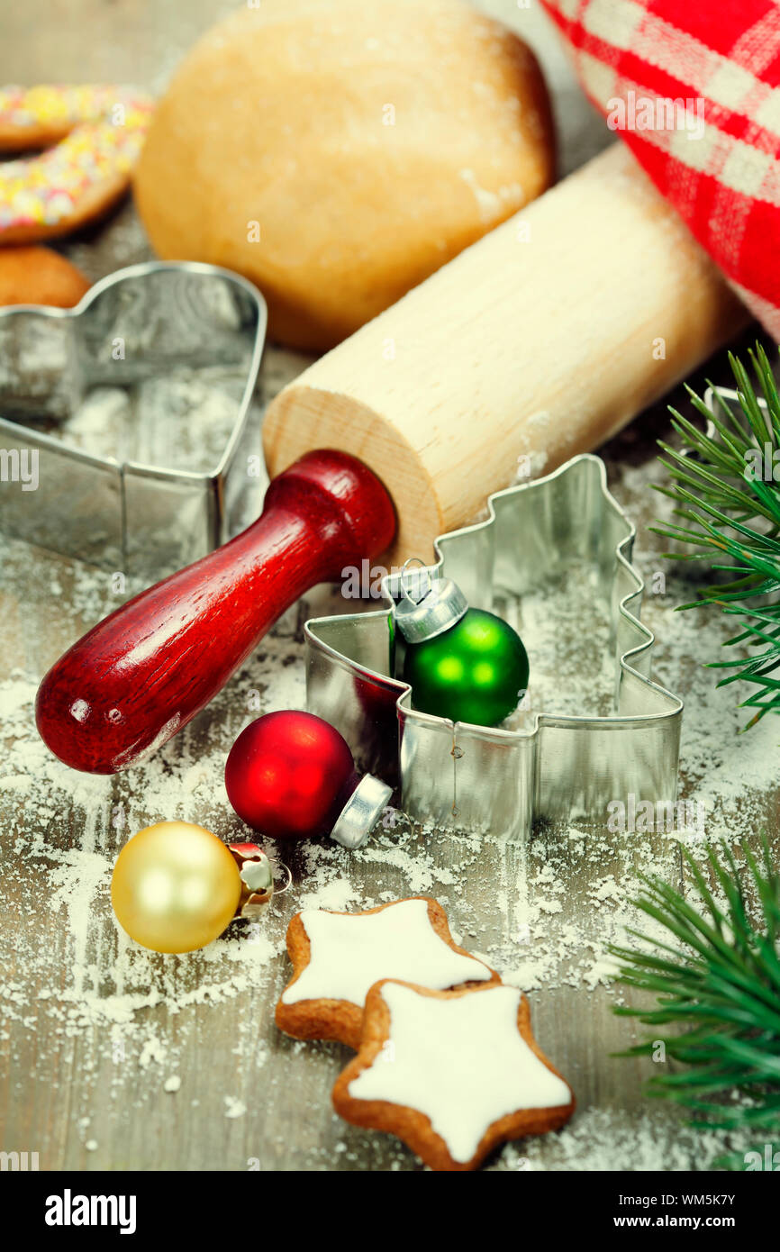 Baking Christmas cookies Stock Photo - Alamy