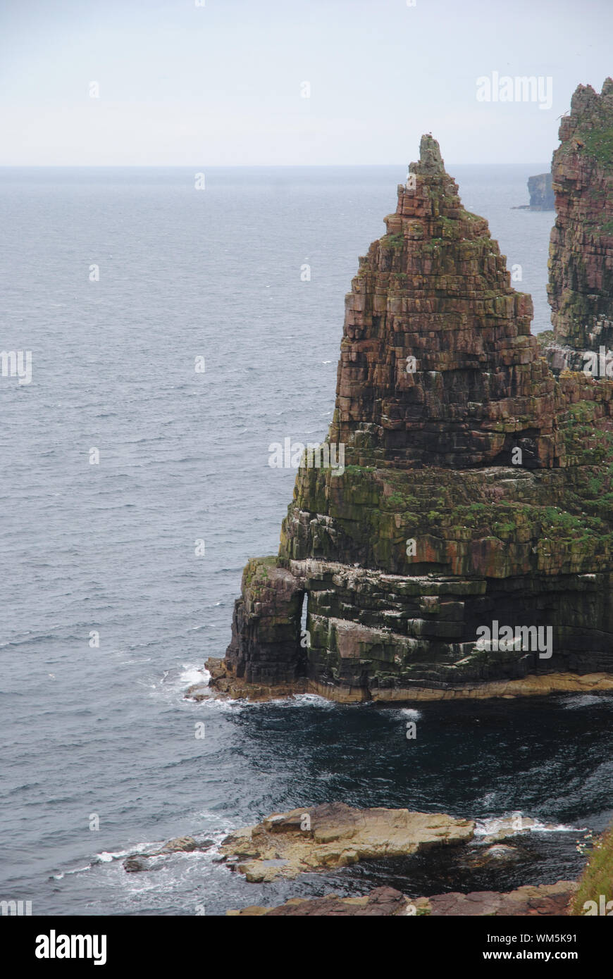 Reef rock seaside hi-res stock photography and images - Alamy