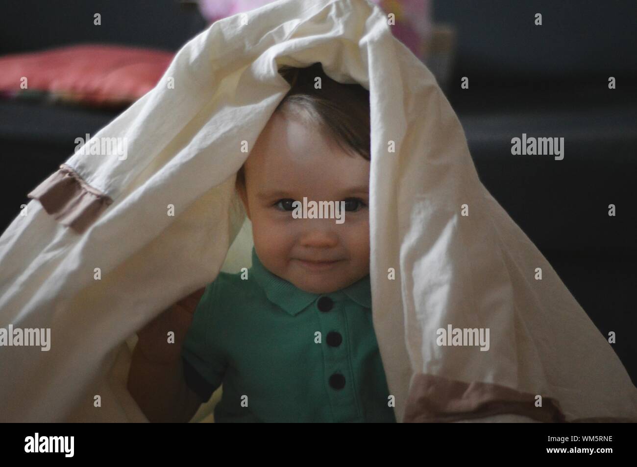 Girl With Cloth High Resolution Stock Photography and Images - Alamy