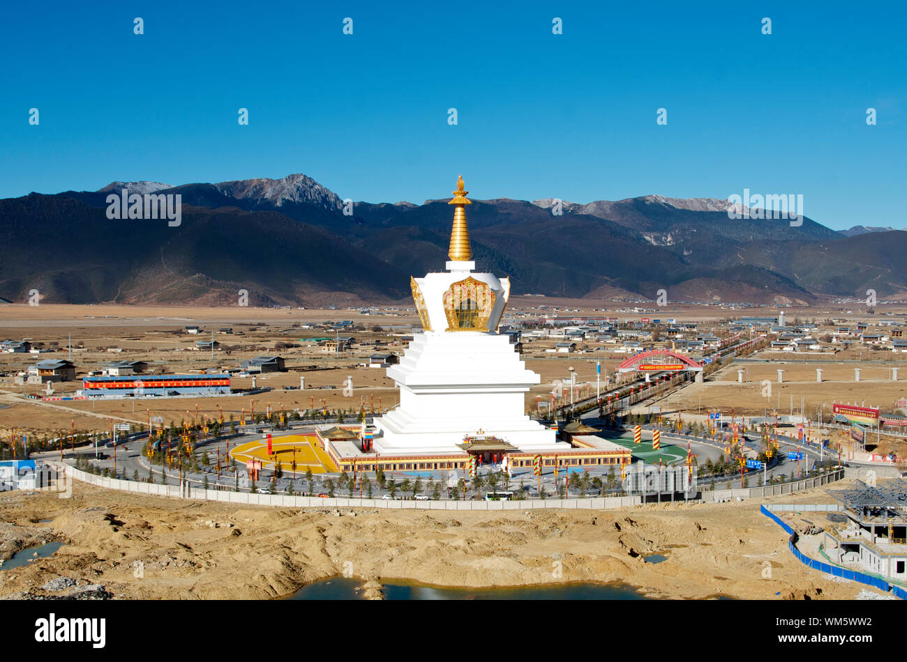 Tibetan buddhist stupa in shangri la hi-res stock photography and ...