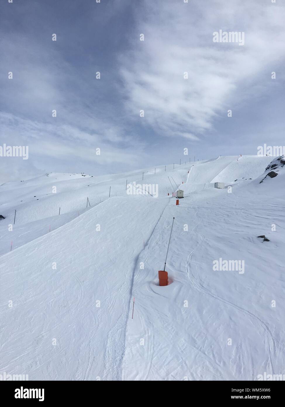 Sky lift track hi-res stock photography and images - Alamy
