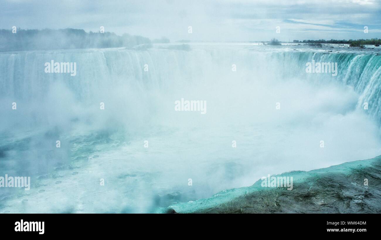 Dam with mist hi-res stock photography and images - Alamy