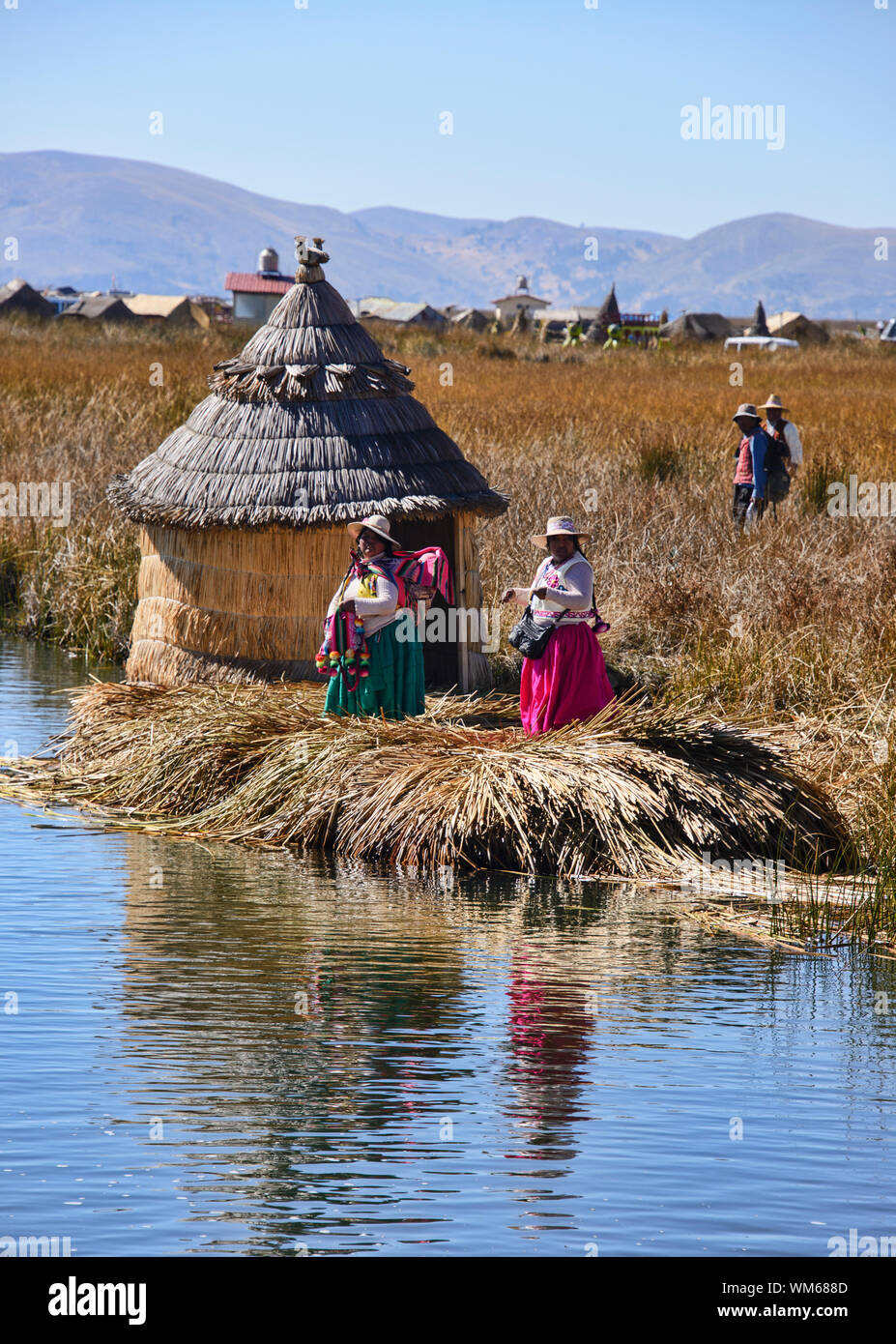 Uros totora reeds floating island, Lake Titicaca, Puno, Peru Stock ...