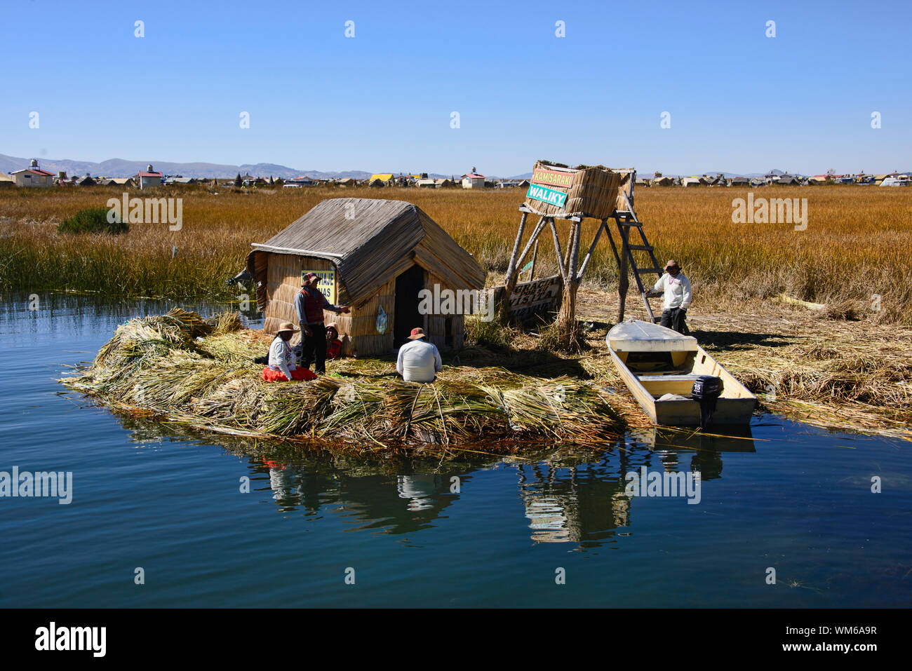 Uros totora reeds floating island, Lake Titicaca, Puno, Peru Stock ...