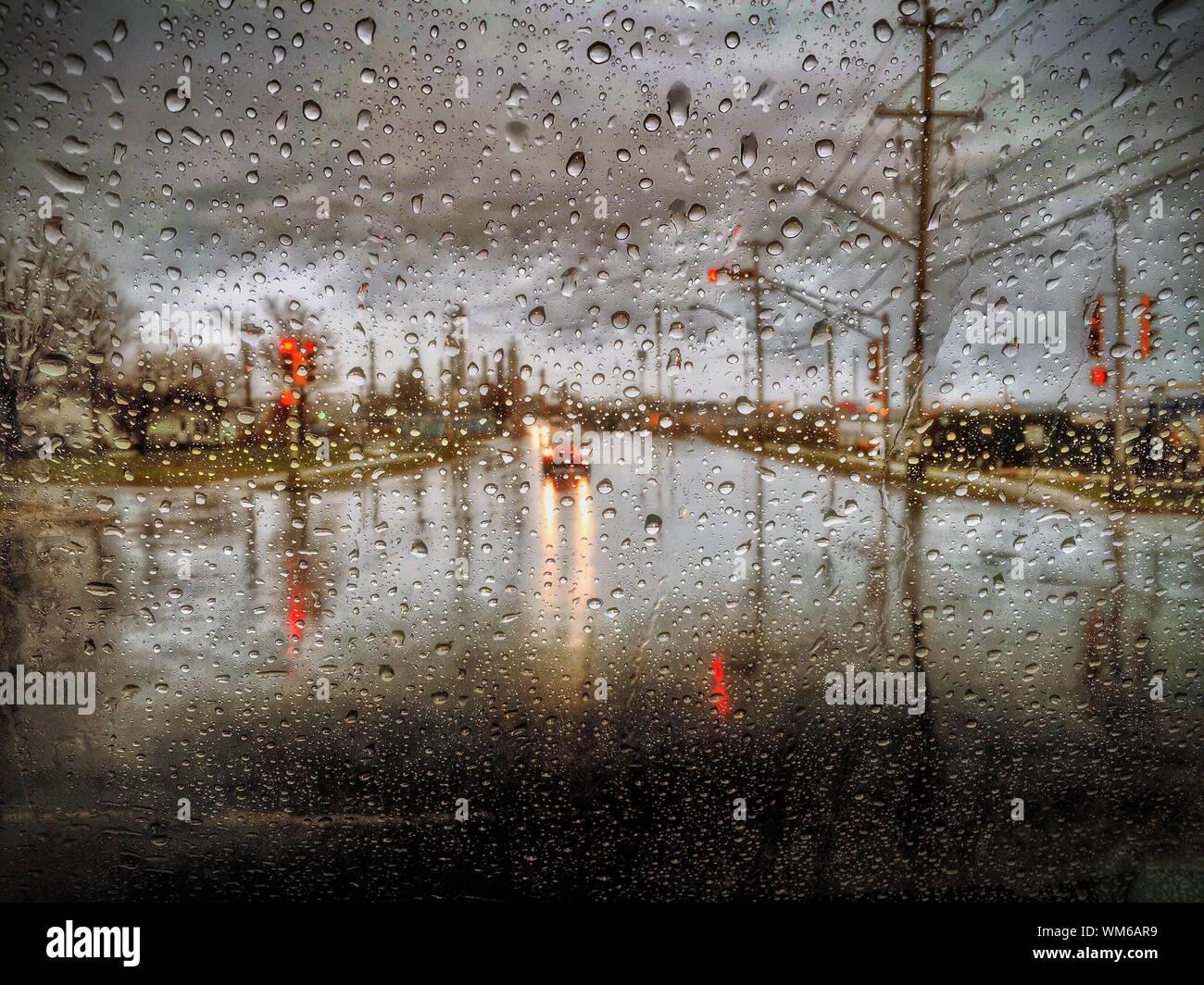 Rainy view from car hi-res stock photography and images - Alamy