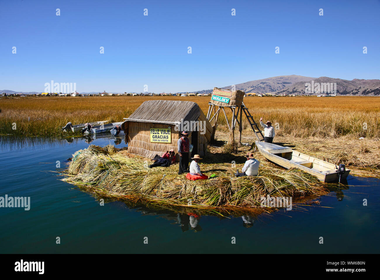 Uros totora reeds floating island, Lake Titicaca, Puno, Peru Stock ...