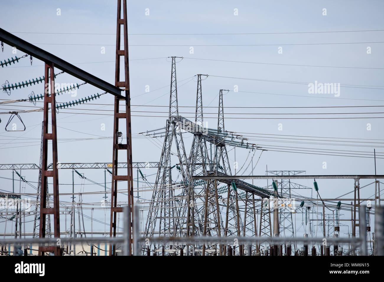 Power station with pylons and power lines Stock Photo - Alamy